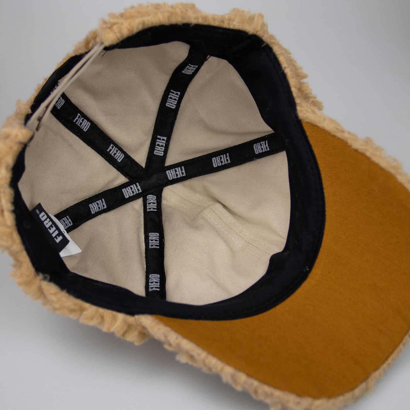 Boné castanho com pelinho Mitre Fiero - Fiero