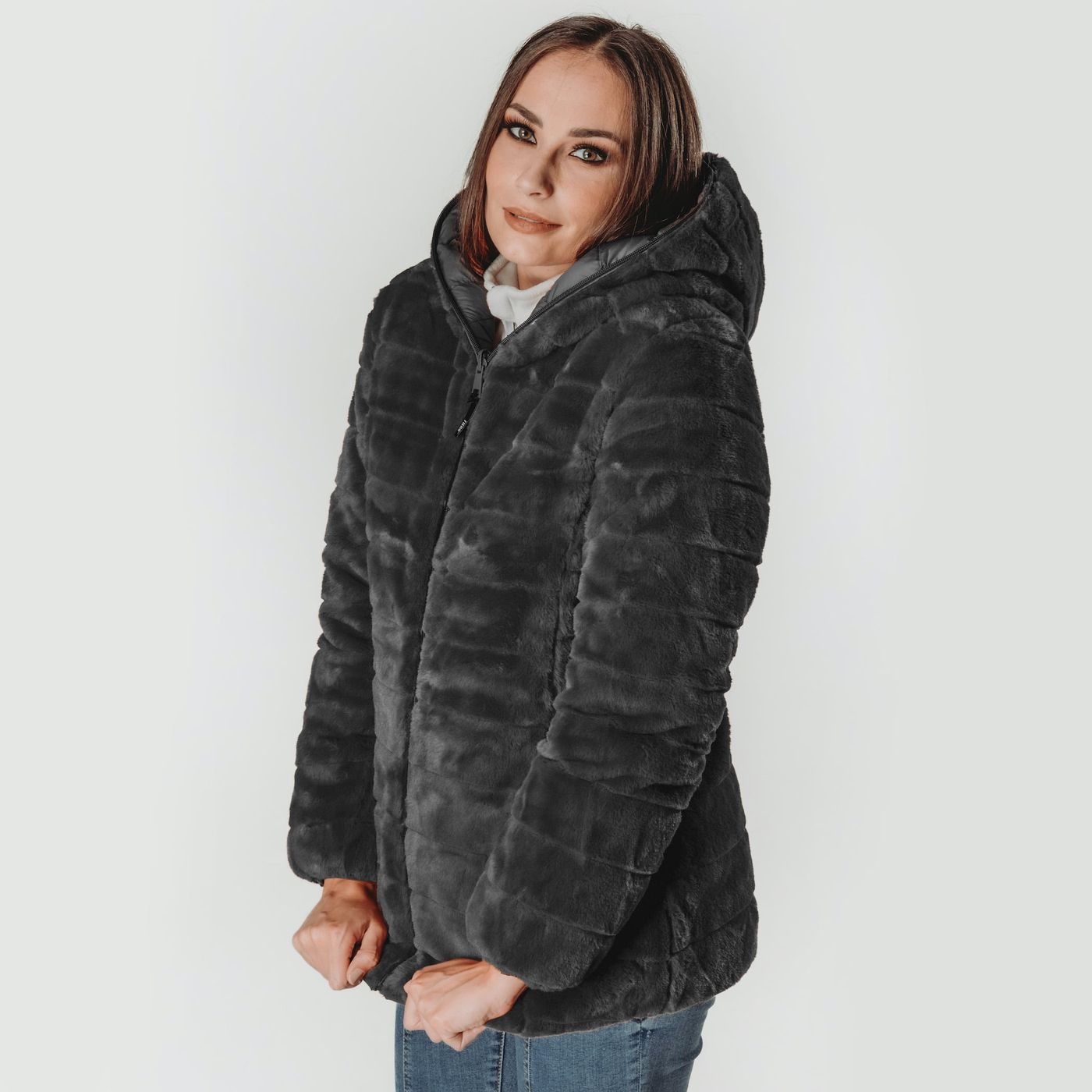 Casaco feminino preto Teddy Apeluciado fofinho - Fiero