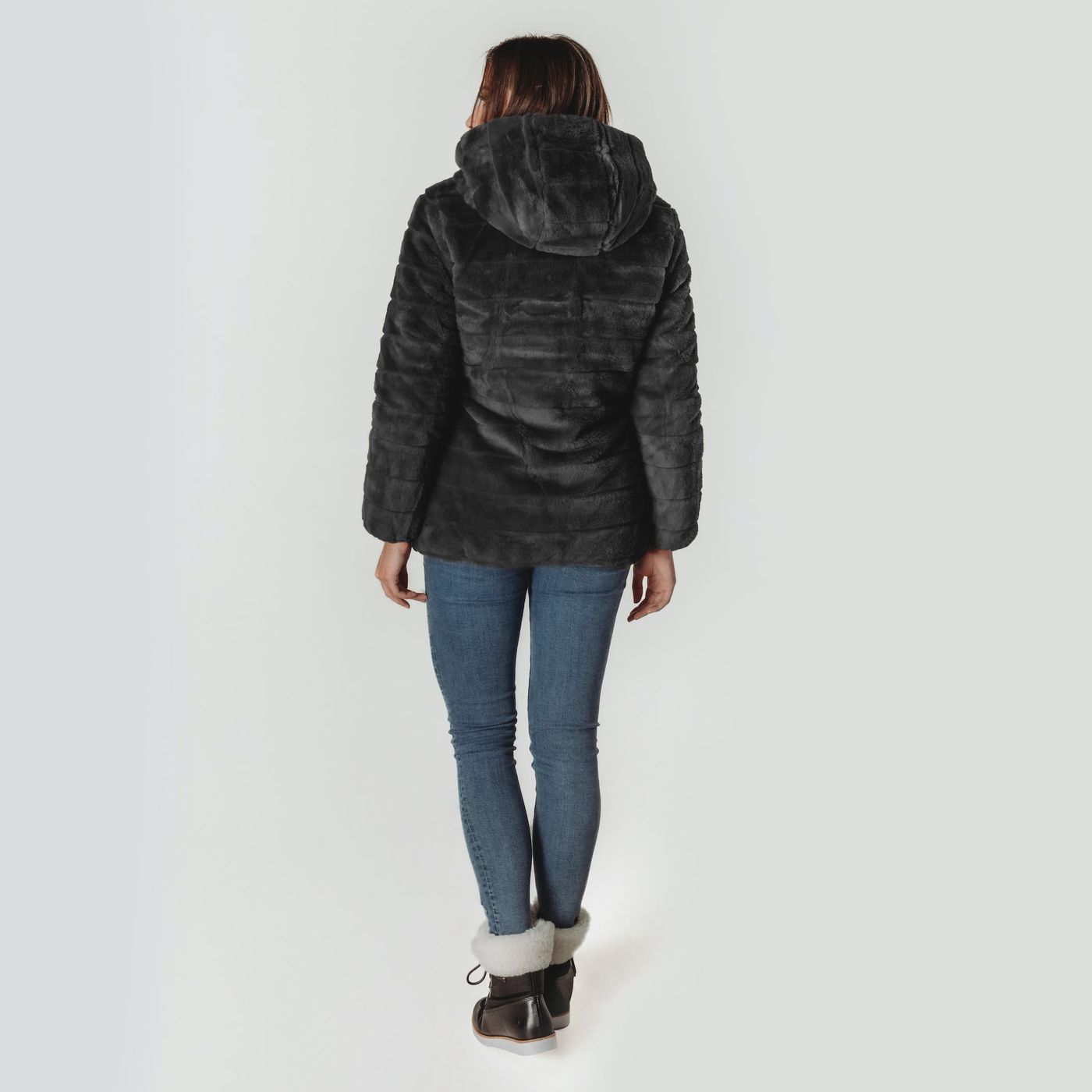 Casaco feminino preto Teddy Apeluciado fofinho - Fiero