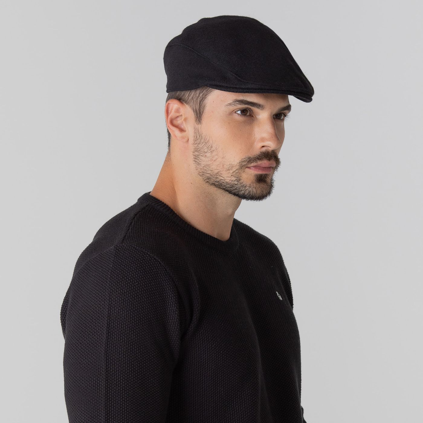 Boina masculina italiana em lã preta Ravenna com forro térmico - Fiero