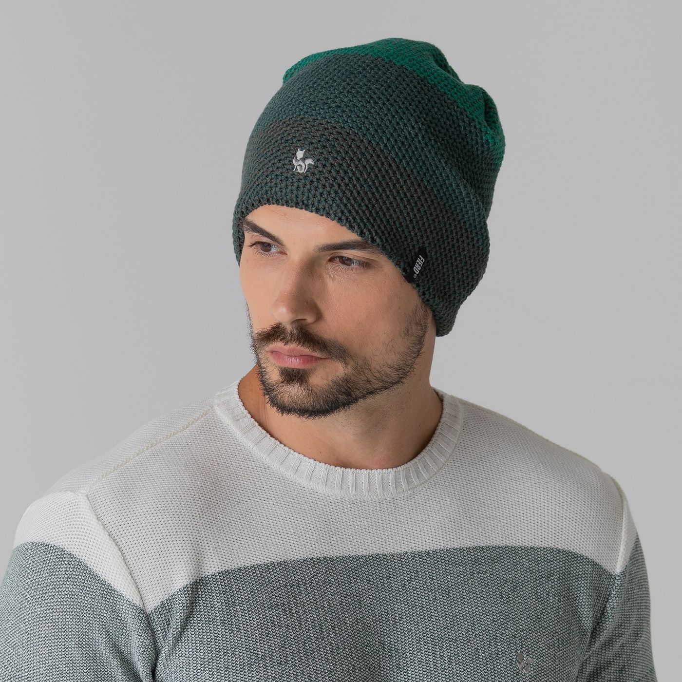 Gorro em tricô verde Color Block - Fiero