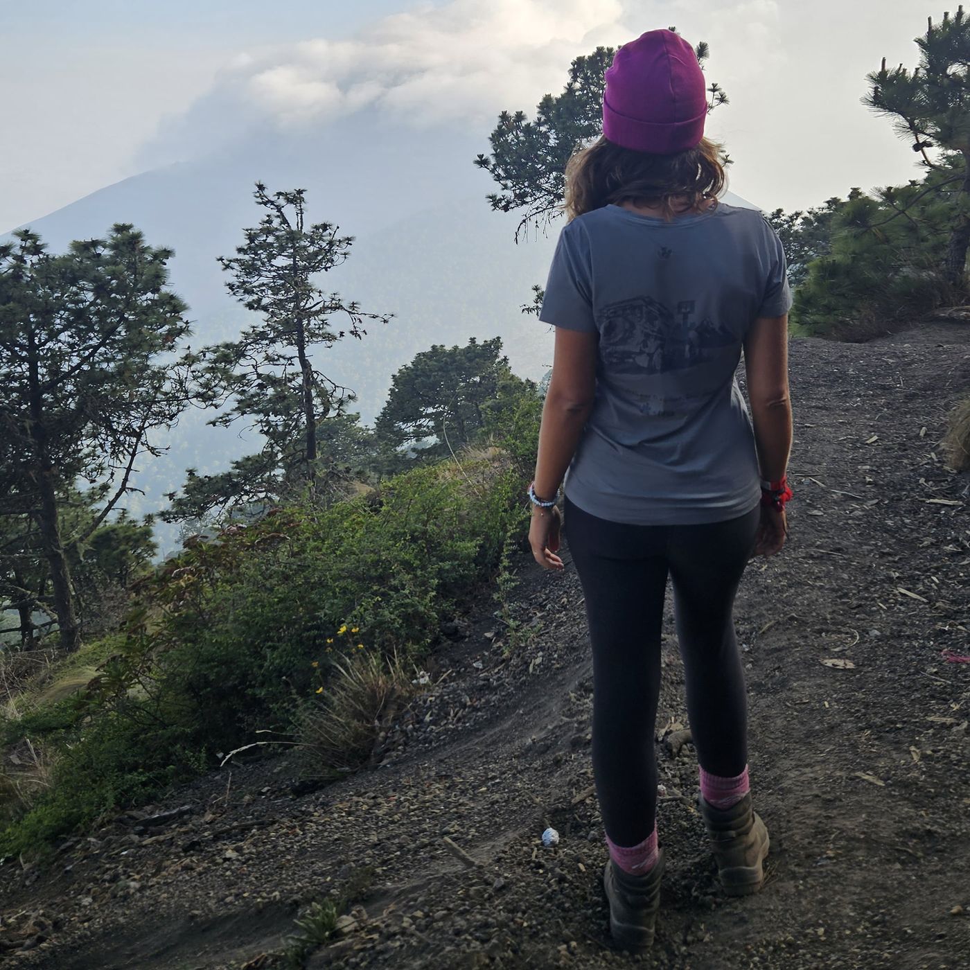 Camiseta feminina Tortugando Cinza - Fiero